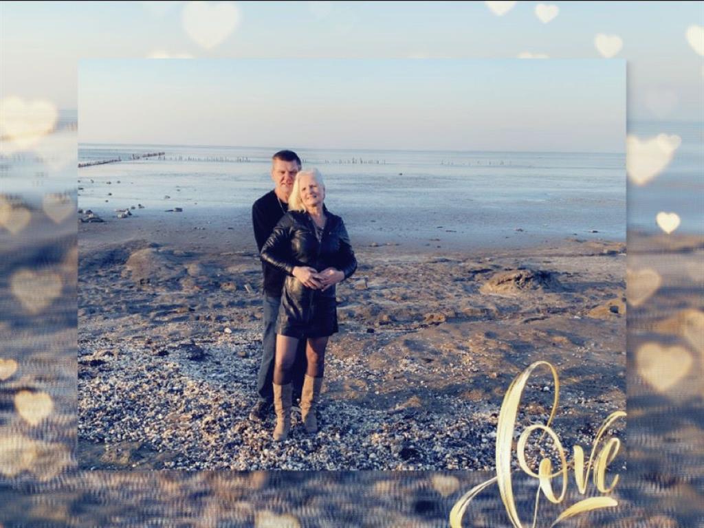 Stel Zoekt Vrouw Gevraagd | Stel Zoekt Vrouw