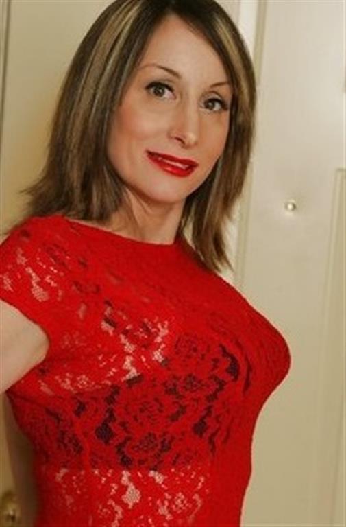 Ik Ben Er Klaar voor Om Deze Stap te Zetten | Vrouw Zoekt Mannelijke SekspartnEr