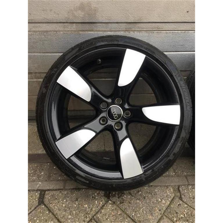 19 Inch Audi RS3 A4 S4 A3 S3 S-Line Rotor Velgen Kopen | Banden en Velgen
