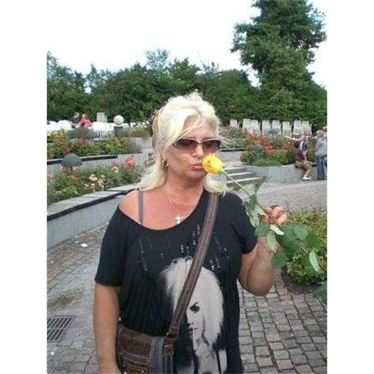 66jarige Vrouw Zoekt Leuke Man | Vrouw Zoekt Man