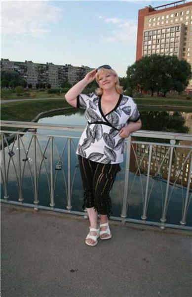 Eenzame Dame Zoekt Gezelschap! | Vrouw Zoekt Man