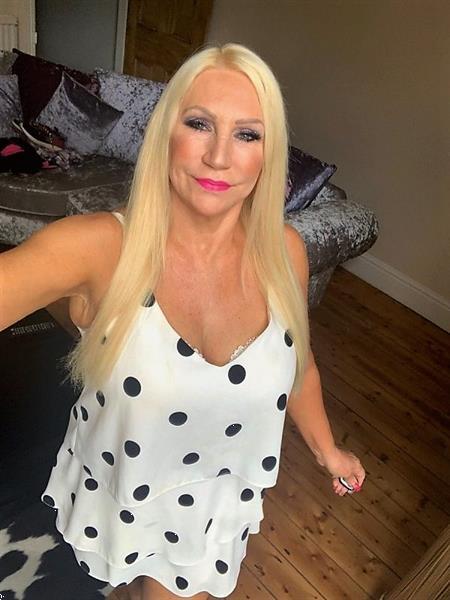 Gezellige Oma Zoekt Contact Vrouw Zoekt Man
