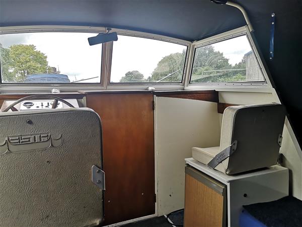 Doerak 750 OK met Aluminium Ramen en Rvs Railing Kopen | Motorboten en ...